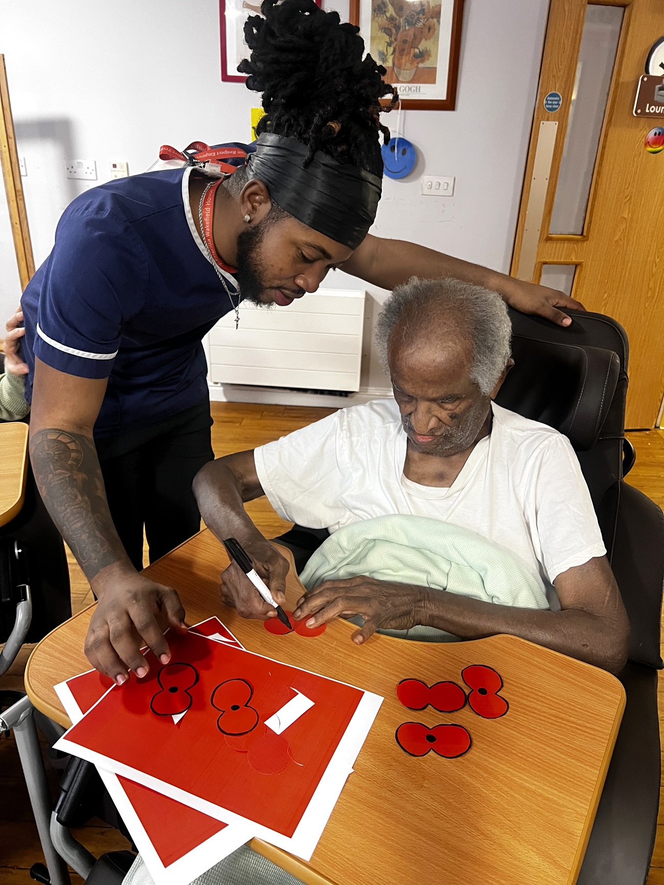 Making Poppy Wreaths on Dorrit – 8 November 2024